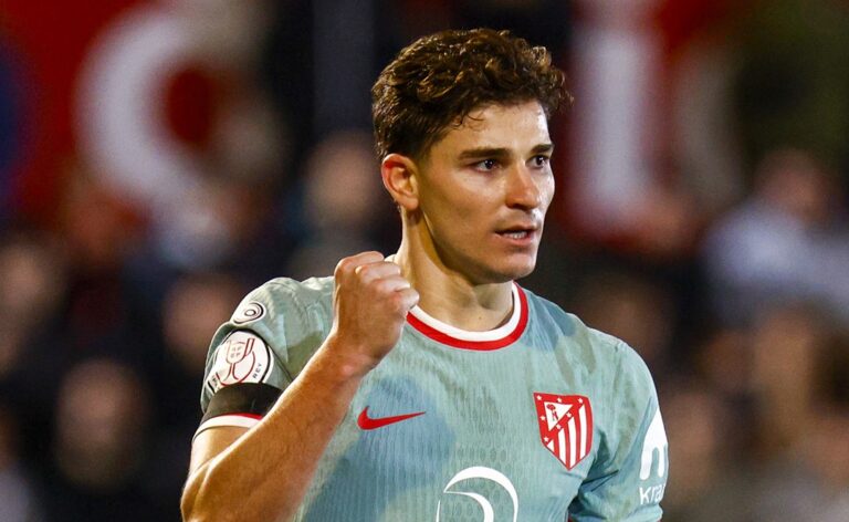 Julián Álvarez aborda penálti polémico: «Já vi o lance mil vezes» Julián Álvarez aborda penálti polémico: «Já vi o lance mil vezes»